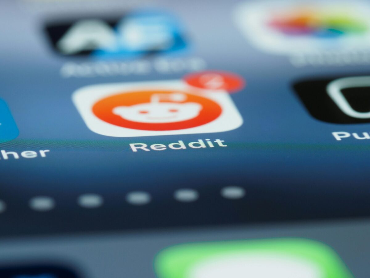 Reddit Stock Picks: What to Buy Based on Community Trends - FangWallet